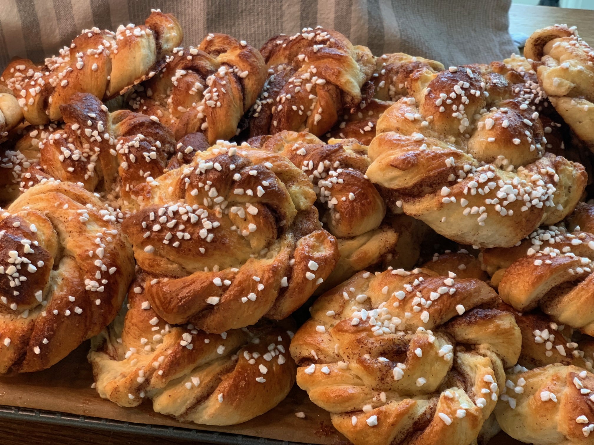 Baka världens godaste kanelbullar - lattlagat.com